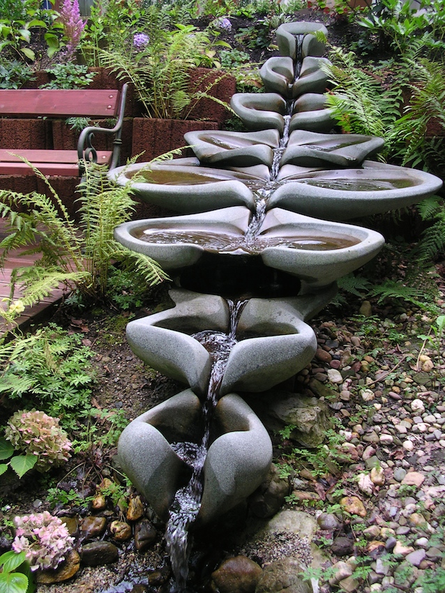 Sie finden bei uns Flowforms - Wasserkaskaden - Bachläufe - Flowforms